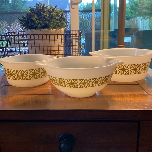 Pyrex | Kitchen | Vintage Pyrex Green 7s Floral | Poshmark